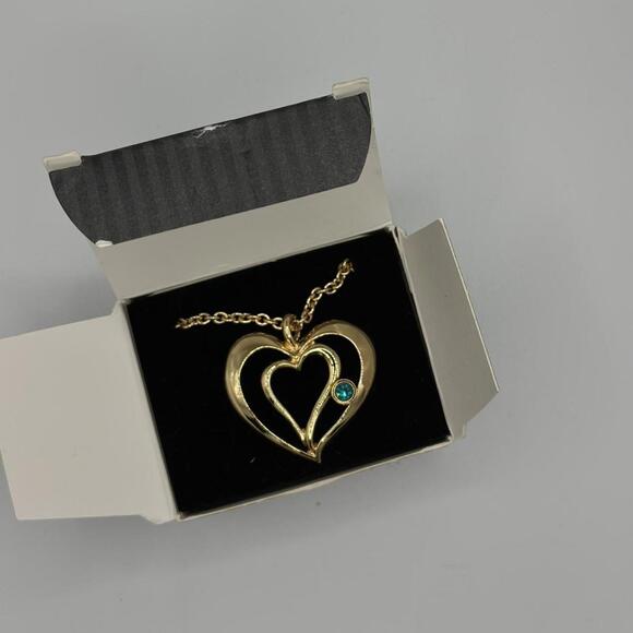 Avon | Jewelry | Vintage Avon Romantic Heart Pendant December ...